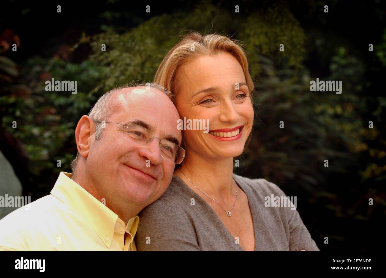 BOB HOSKINS AND KRISTIN SCOTT THOMAS AT A PHOTOCALL FOR THE NEW PLAY ...