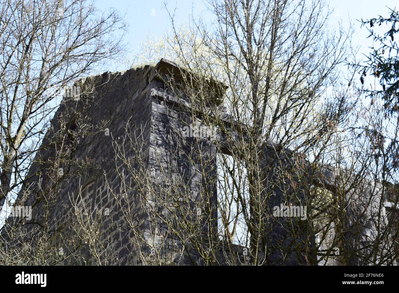 old mill ruin Stock Photo - Alamy