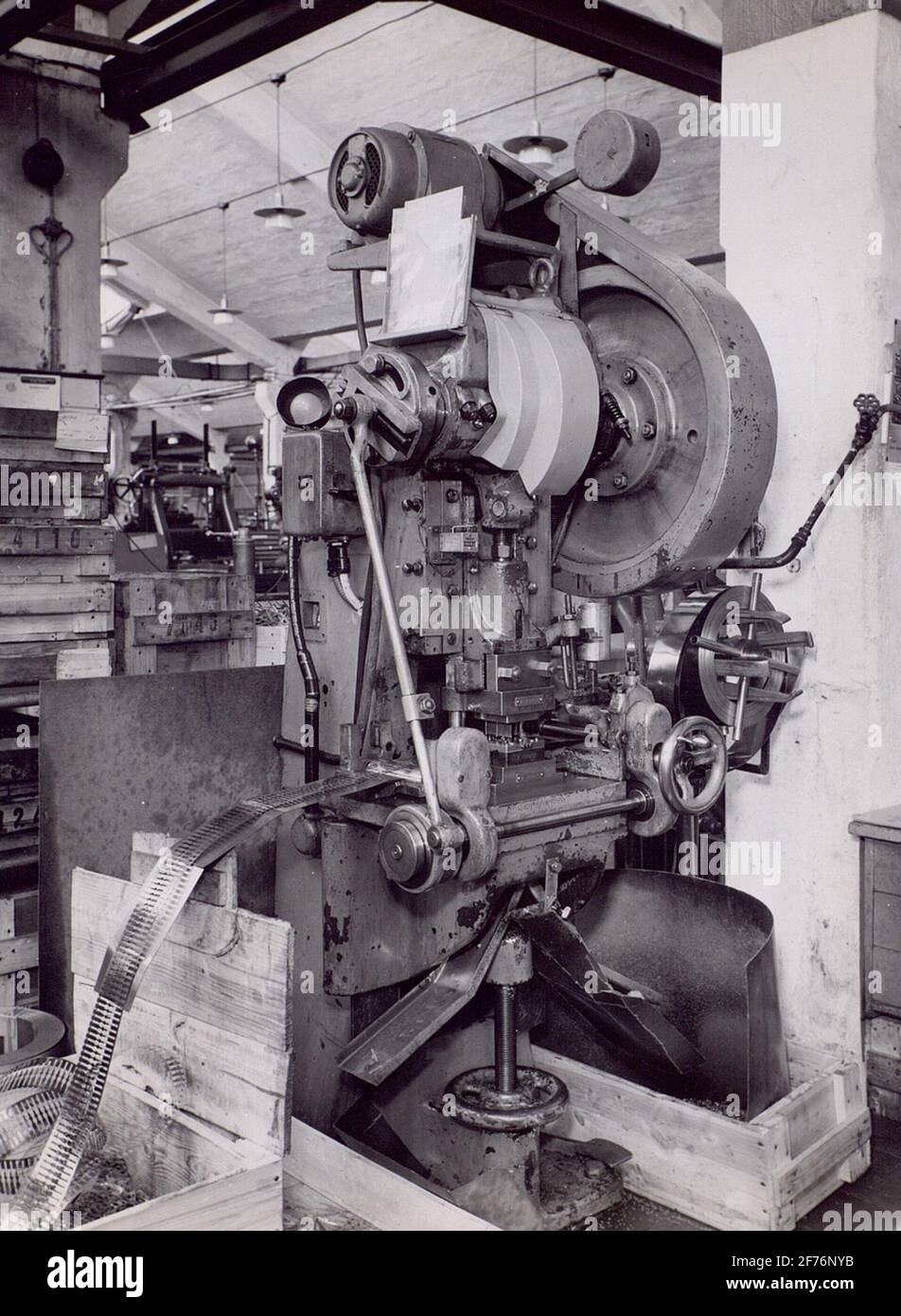 Machine relay hi-res stock photography and images - Alamy