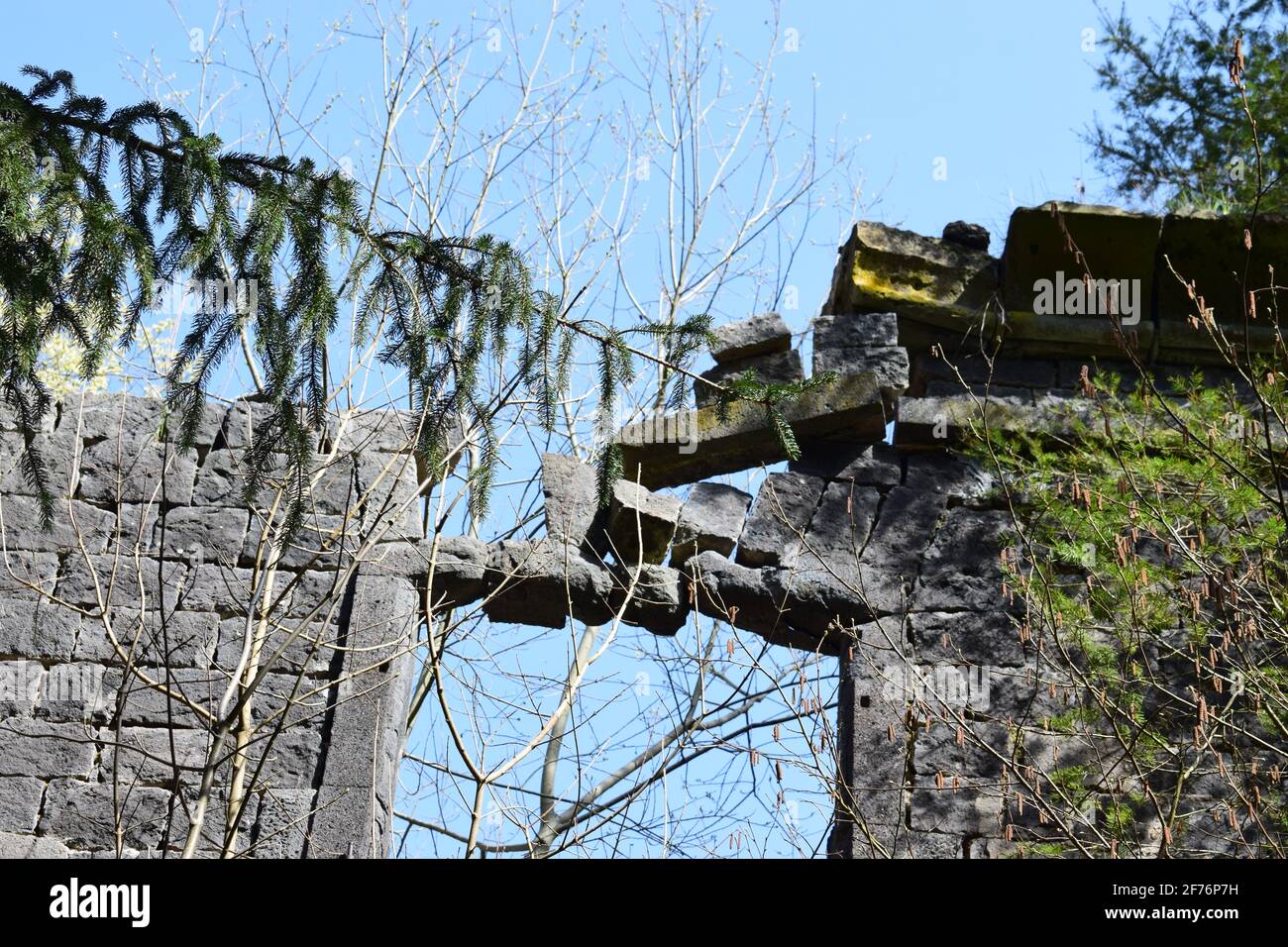 old mill ruin Stock Photo - Alamy