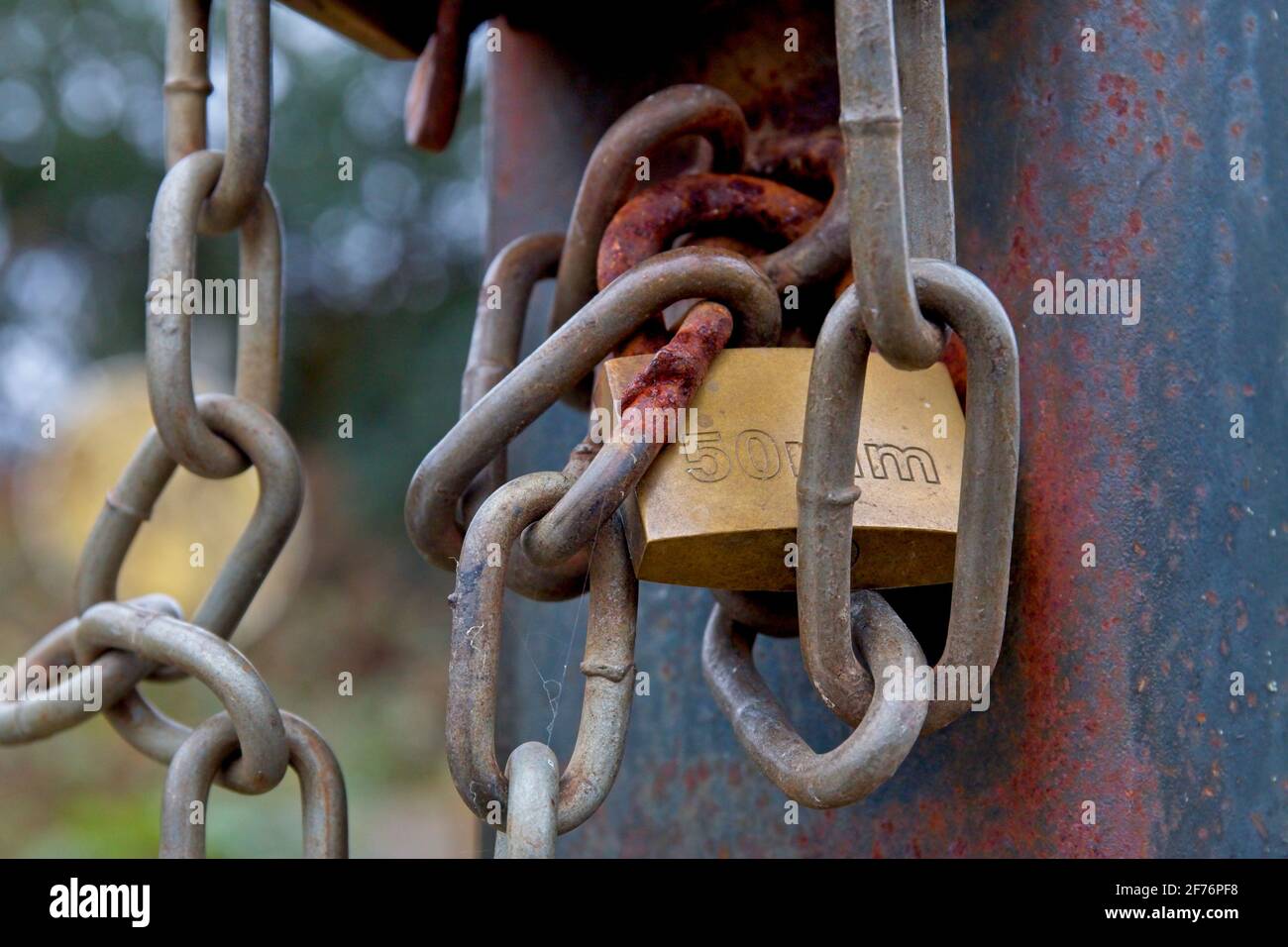 Padlock and Chain Stock Photo - Alamy