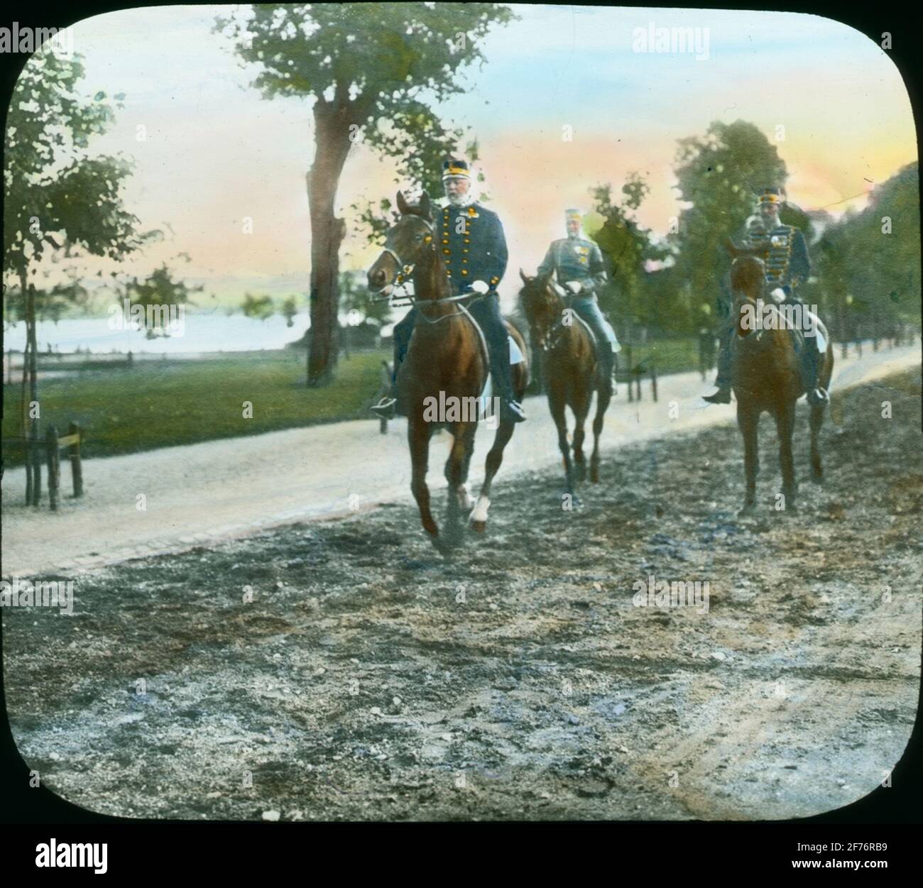 Colored skiolet icon with motifs of soldiers to horse Stock Photo - Alamy Colored skiolet icon with motifs of soldiers to horse Stock Photo - Alamy