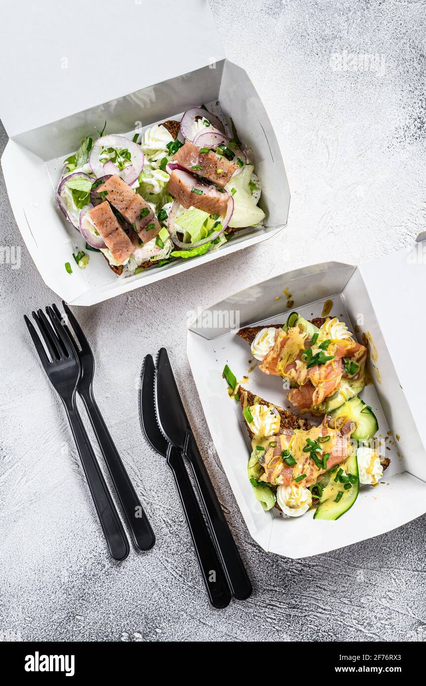 Take away food paper box with sandwich. White background. Top view ...