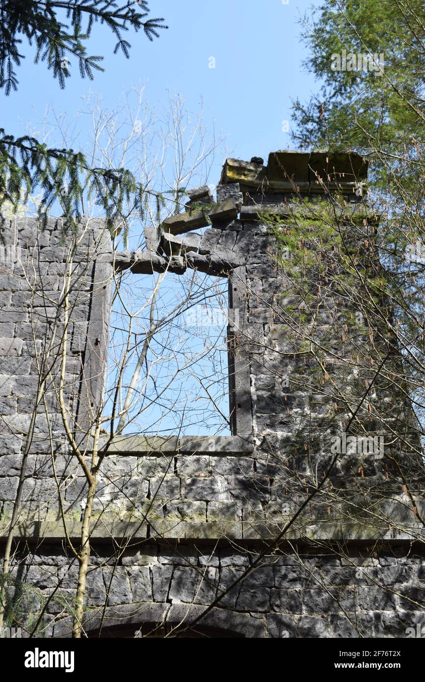 old mill ruin Stock Photo - Alamy