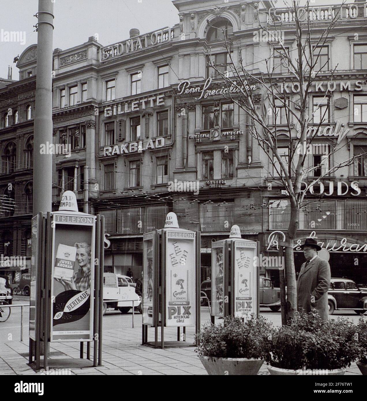 Telephone booths on Stureplan in the 1950s Stock Photo - Alamy