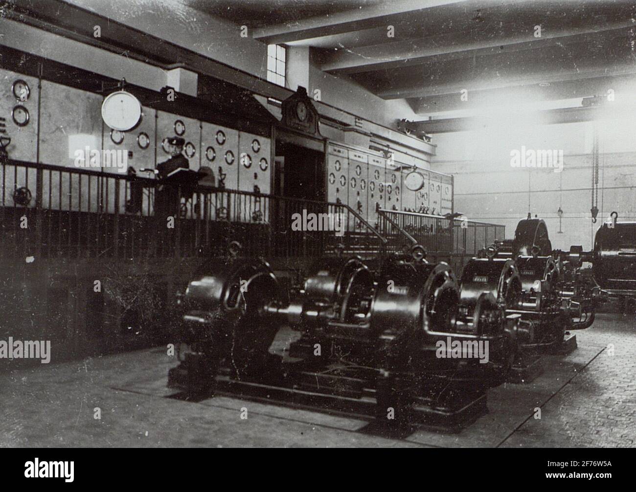 Electric machines hi-res stock photography and images - Alamy