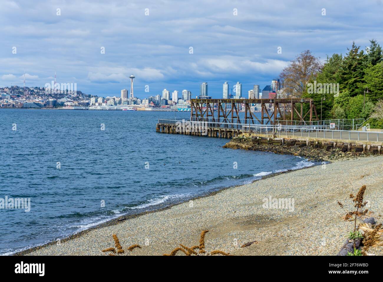 A view of the Seattle skyline from Jack Block Park in West Seattle ...