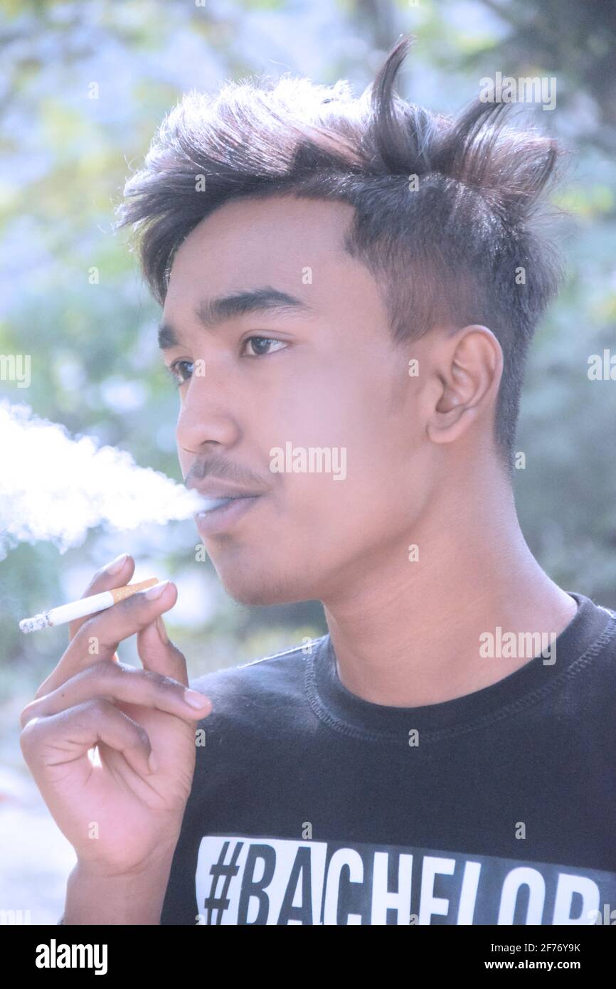 Children Smoking High Resolution Stock Photography and Images - Alamy