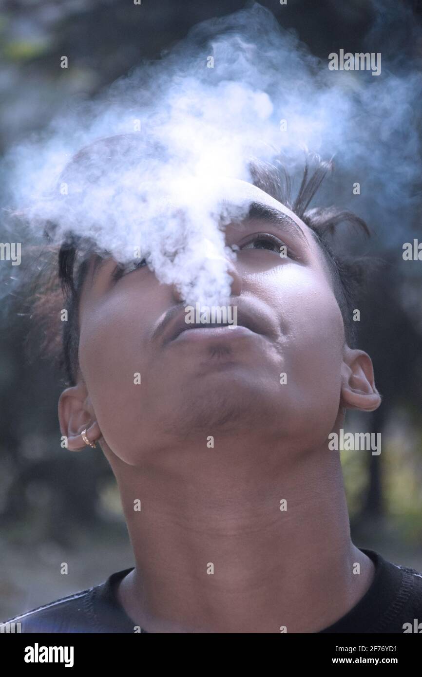 Children Smoking High Resolution Stock Photography and Images - Alamy