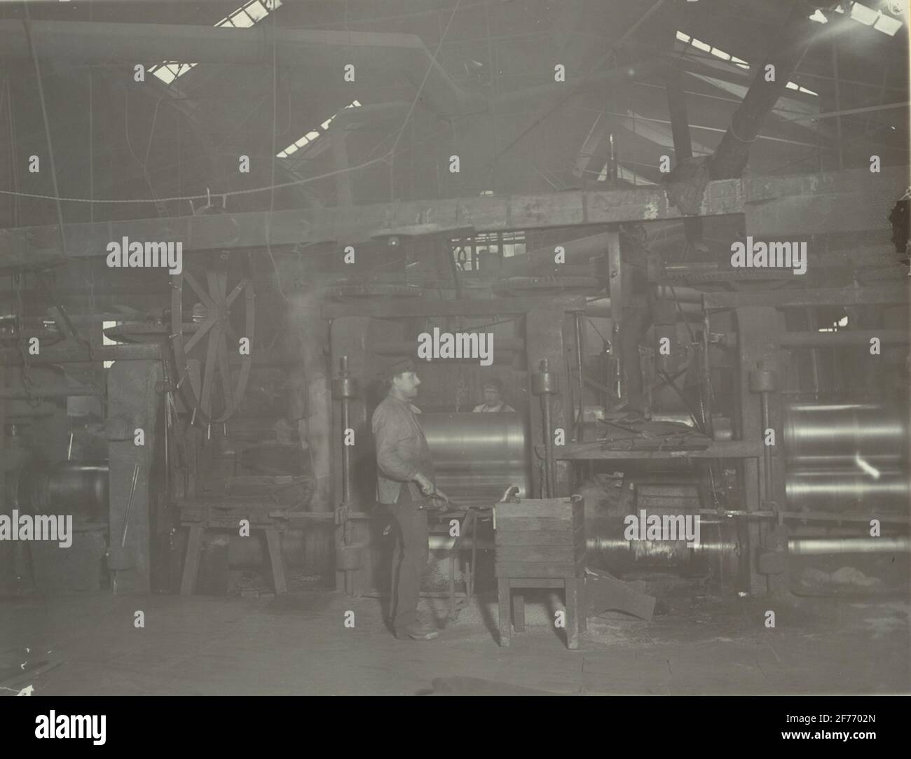 Boxholm's ironworks. The thin plate wall mill around 1917 Stock Photo ...