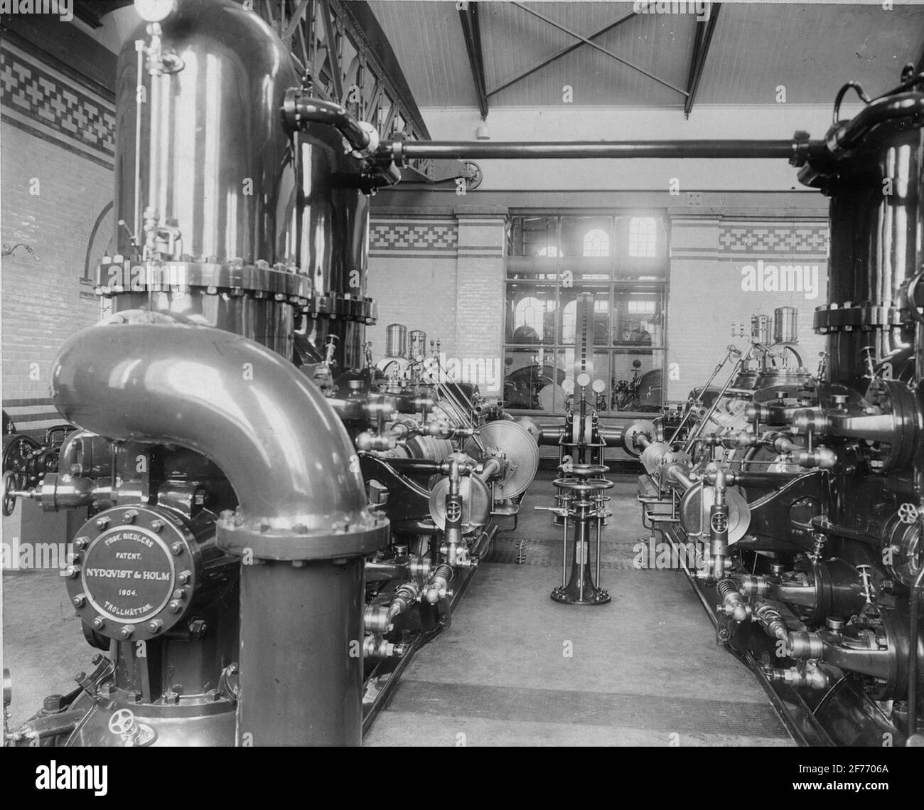 Civil engineering supervisor in Black and White Stock Photos & Images ...