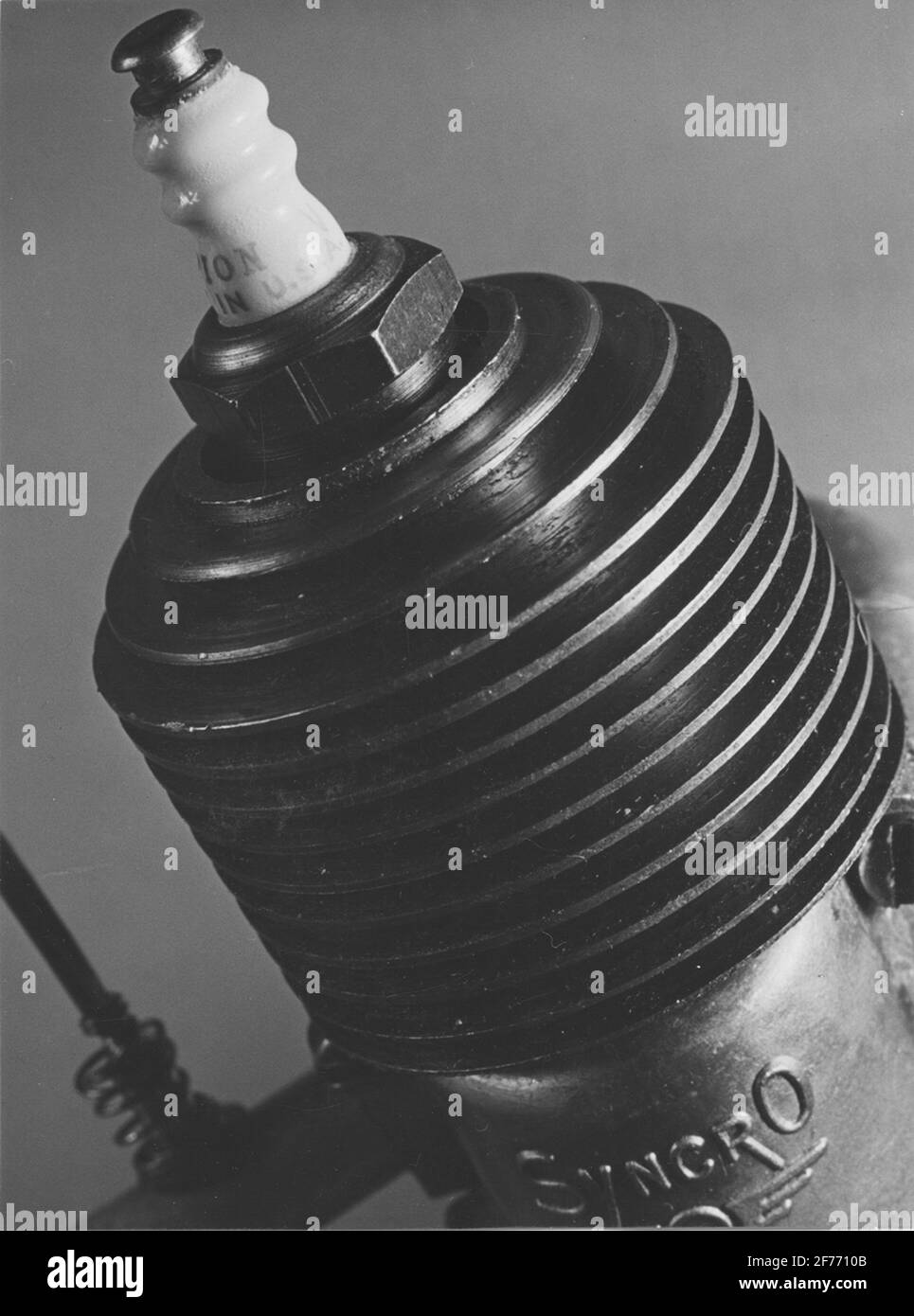 Cylinder parts Black and White Stock Photos & Images - Alamy