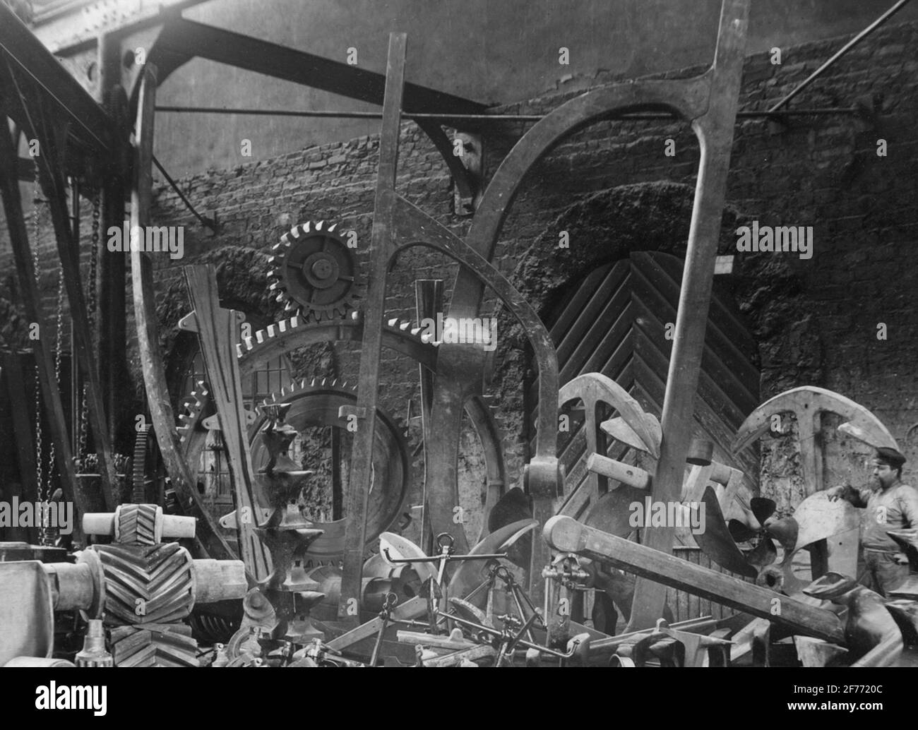 Iron metal objects Black and White Stock Photos & Images - Alamy