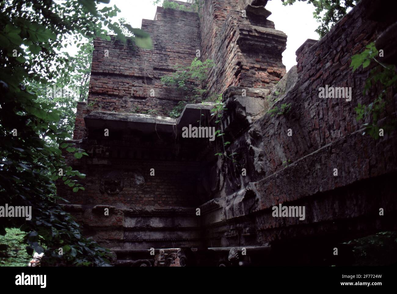 Vienna, Austria. 6/16/1990. Schonbrunn Palace. 1778 replica of Roman ...