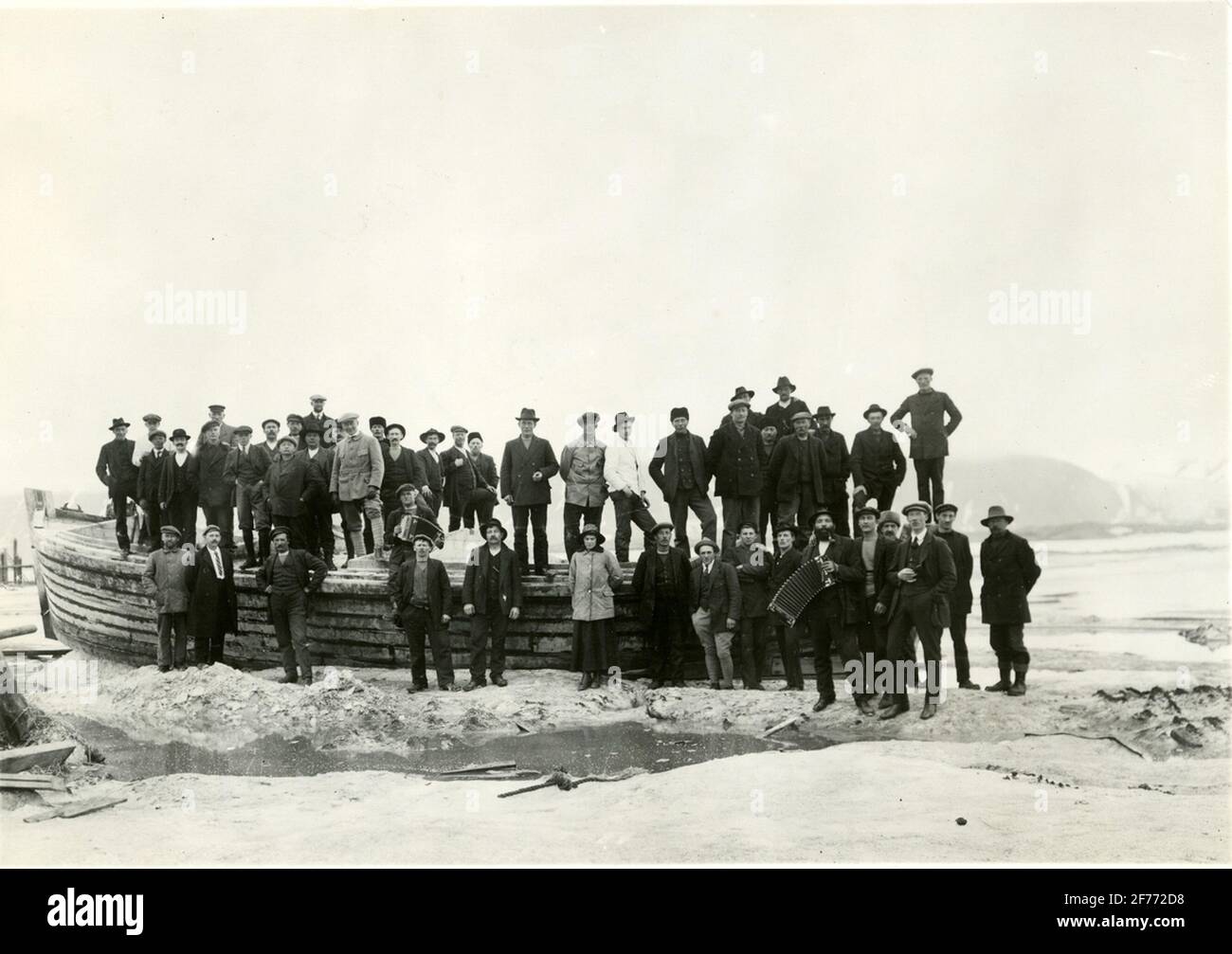 Barge "Moses" at Sveagruvan Midsummer Eve 1918 Stock Photo - Alamy