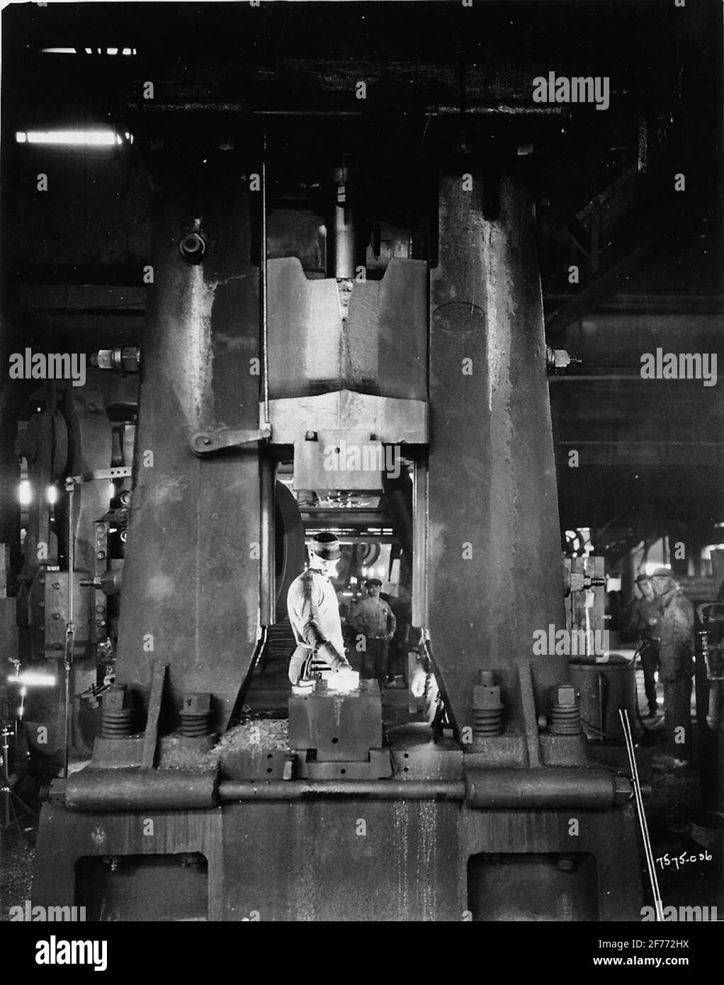 General Motors. Chevrolet factory. Forging of crankshaft to chevrolet ...