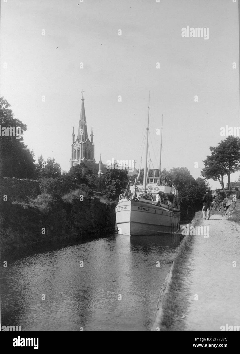 The steamboat Venus in the mountain channel, Trollhätte Channel Stock ...