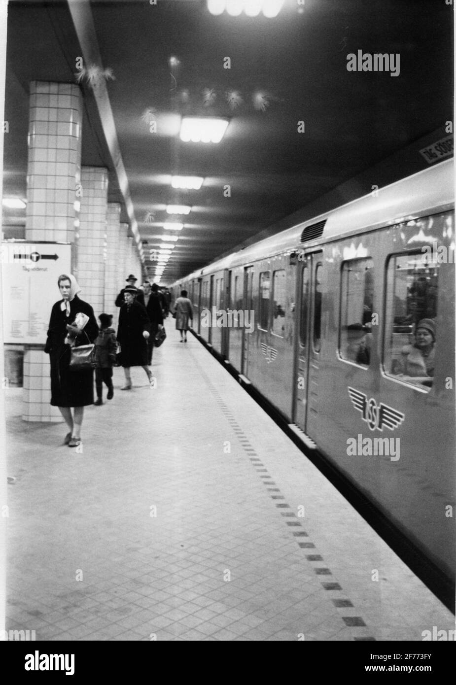 Stockholm subway. Station Hötorget. Perrong for train southbound Stock ...