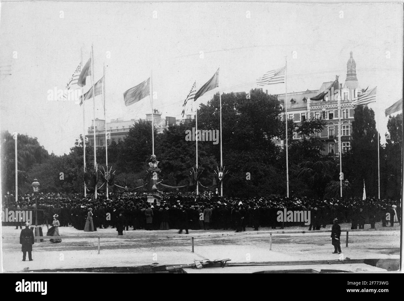 John Ericsson's monument is not covered on September 14, 1901. Picture ...