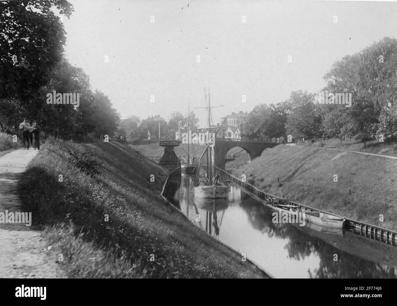 Swing bridge mechanism hi-res stock photography and images - Alamy