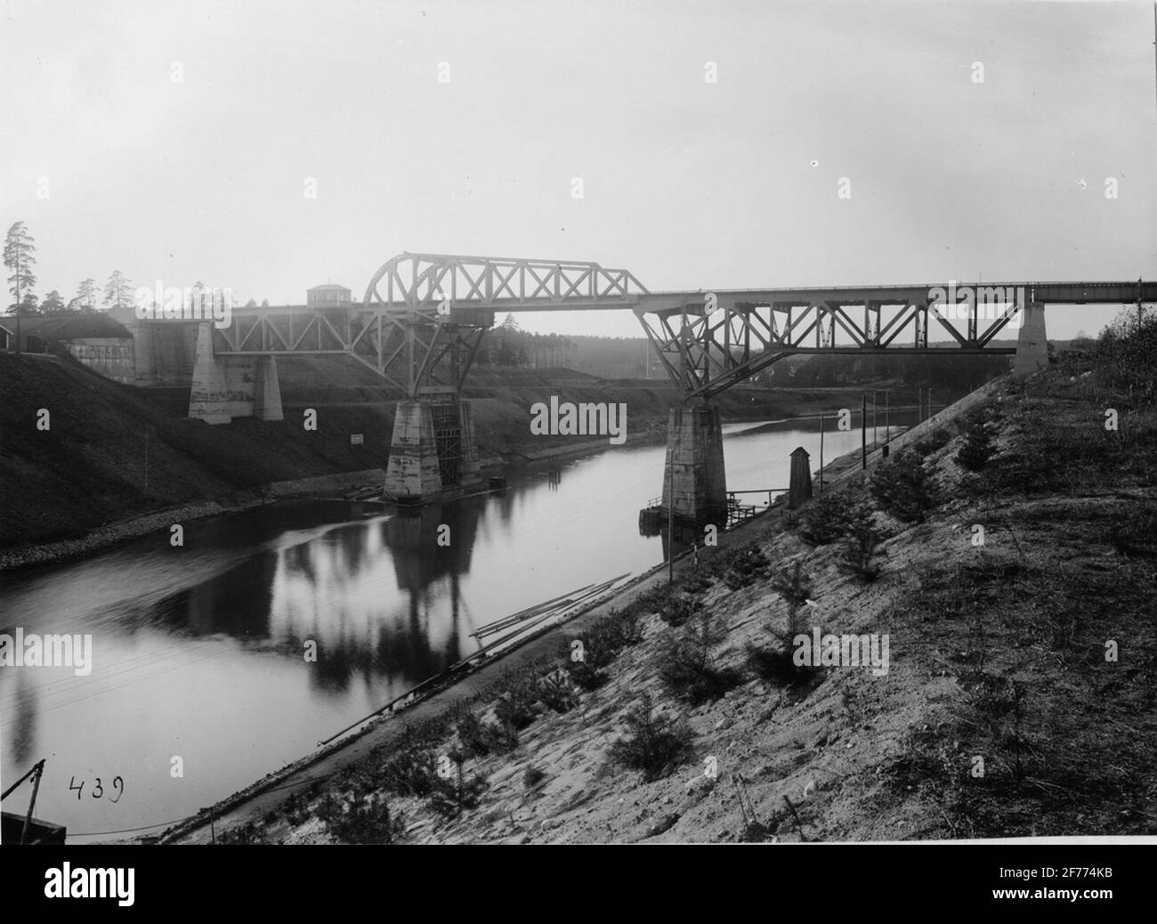 Bridge rebuilding infrastructure project hi-res stock photography and ...