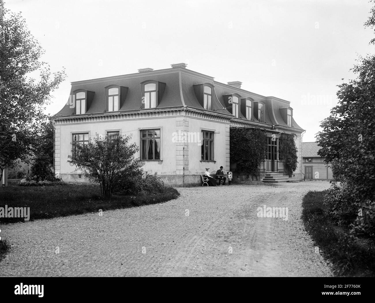Construction site multi story building Black and White Stock Photos ...