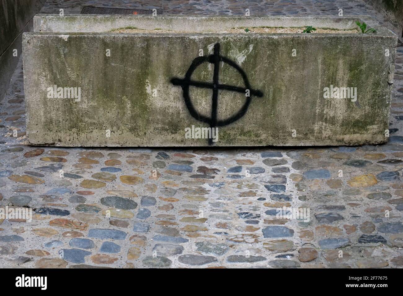 Far right wing sign hi-res stock photography and images - Alamy