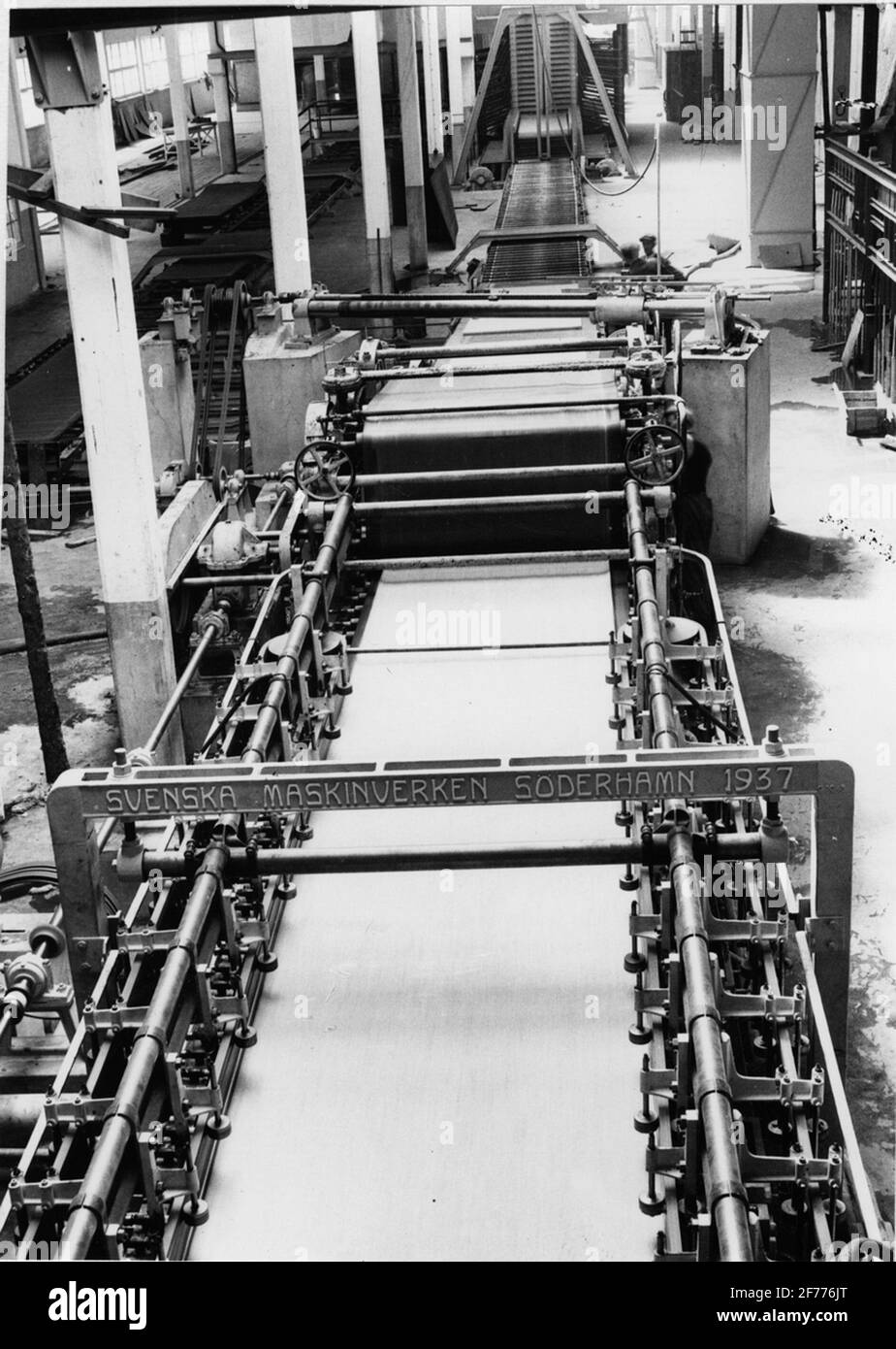 Forming machine hi-res stock photography and images - Alamy