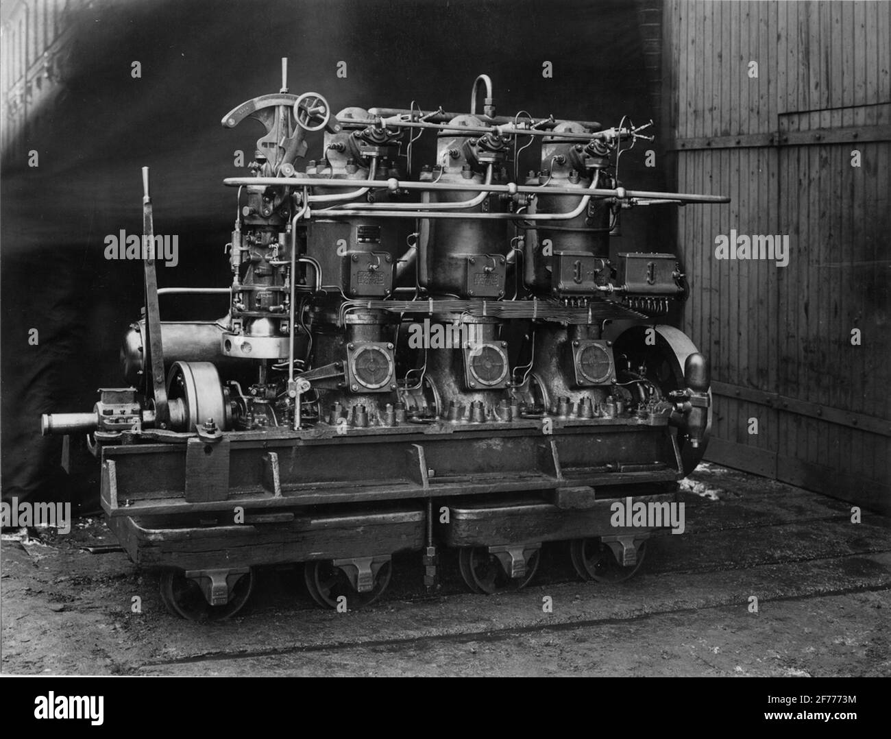 Direct reversible marine engine, 75 hp. Made at Bergsund's mechanical ...