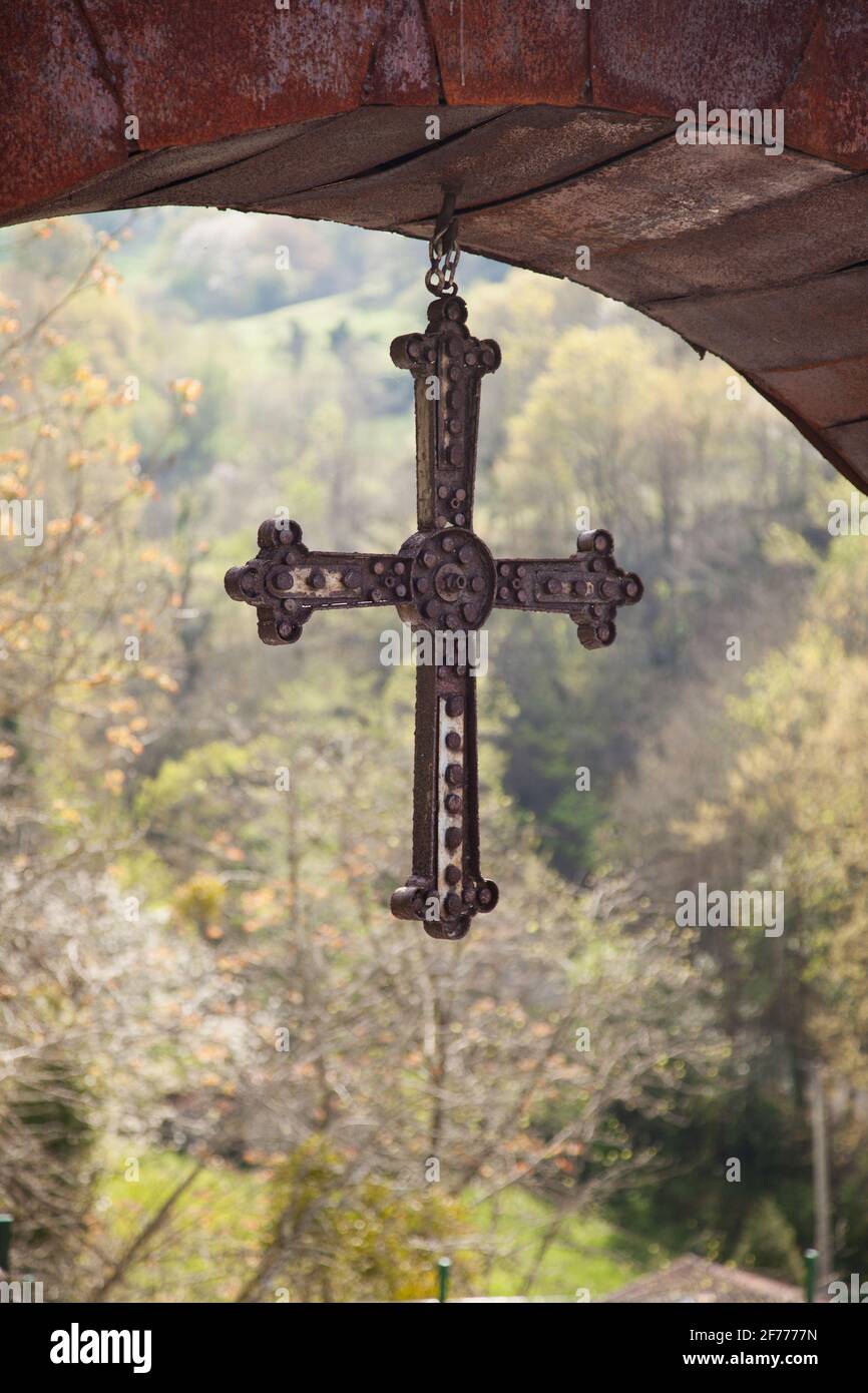 Roman bridge religious cross hi-res stock photography and images - Alamy