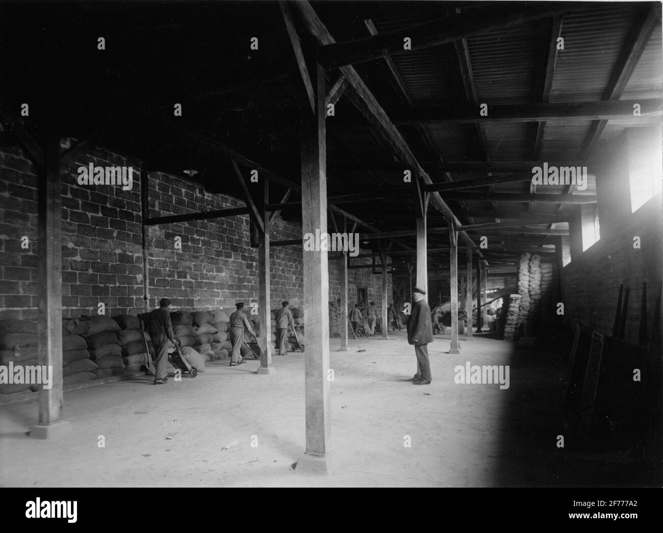 Agricultural magazine Black and White Stock Photos & Images - Alamy
