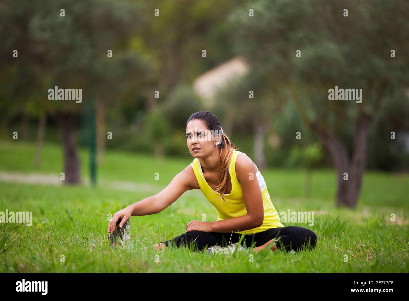 Full fitness and outdoor hi-res stock photography and images - Alamy