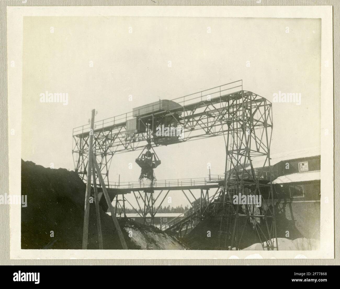 Portal crane at source fall in 1921 Stock Photo - Alamy