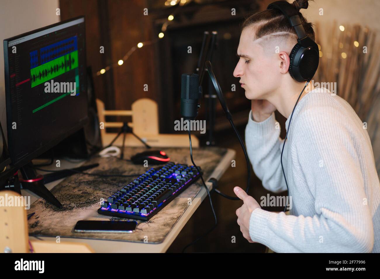 Home garage music studio hi-res stock photography and images - Alamy