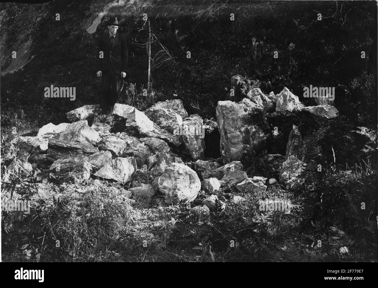 Blasting powder hi-res stock photography and images - Alamy