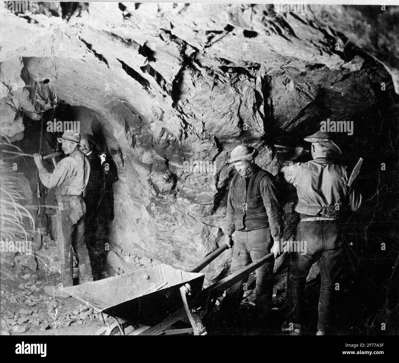 Copper mining mine Black and White Stock Photos & Images - Alamy