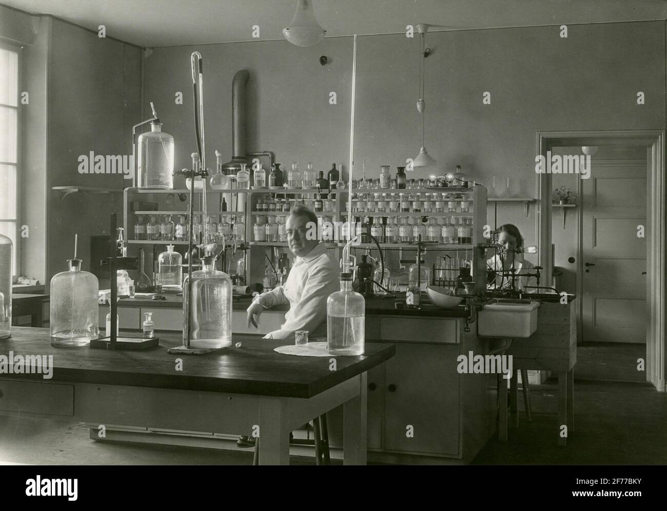 Manne siegbahn hi-res stock photography and images - Alamy