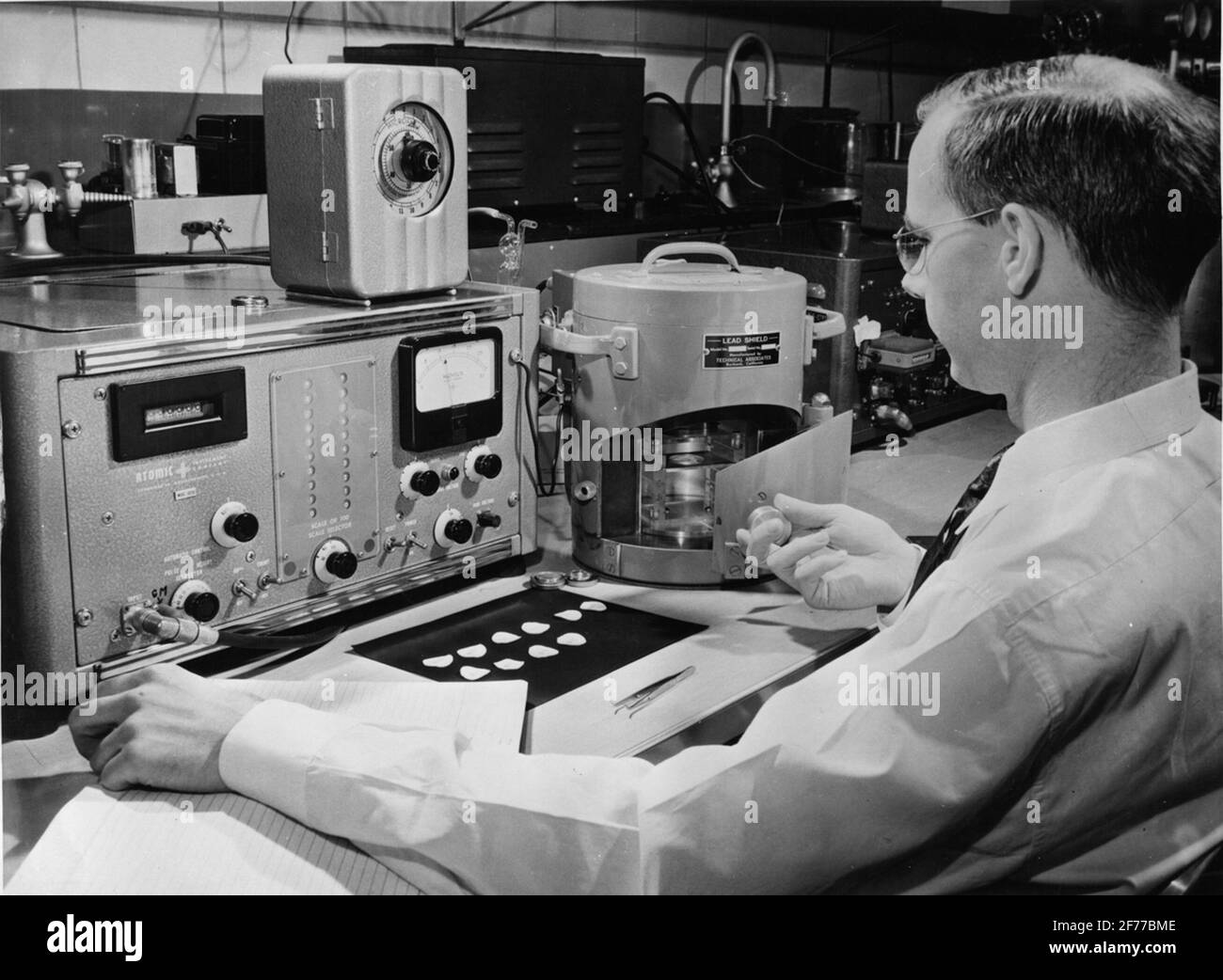 Detergent measurement Black and White Stock Photos & Images - Alamy
