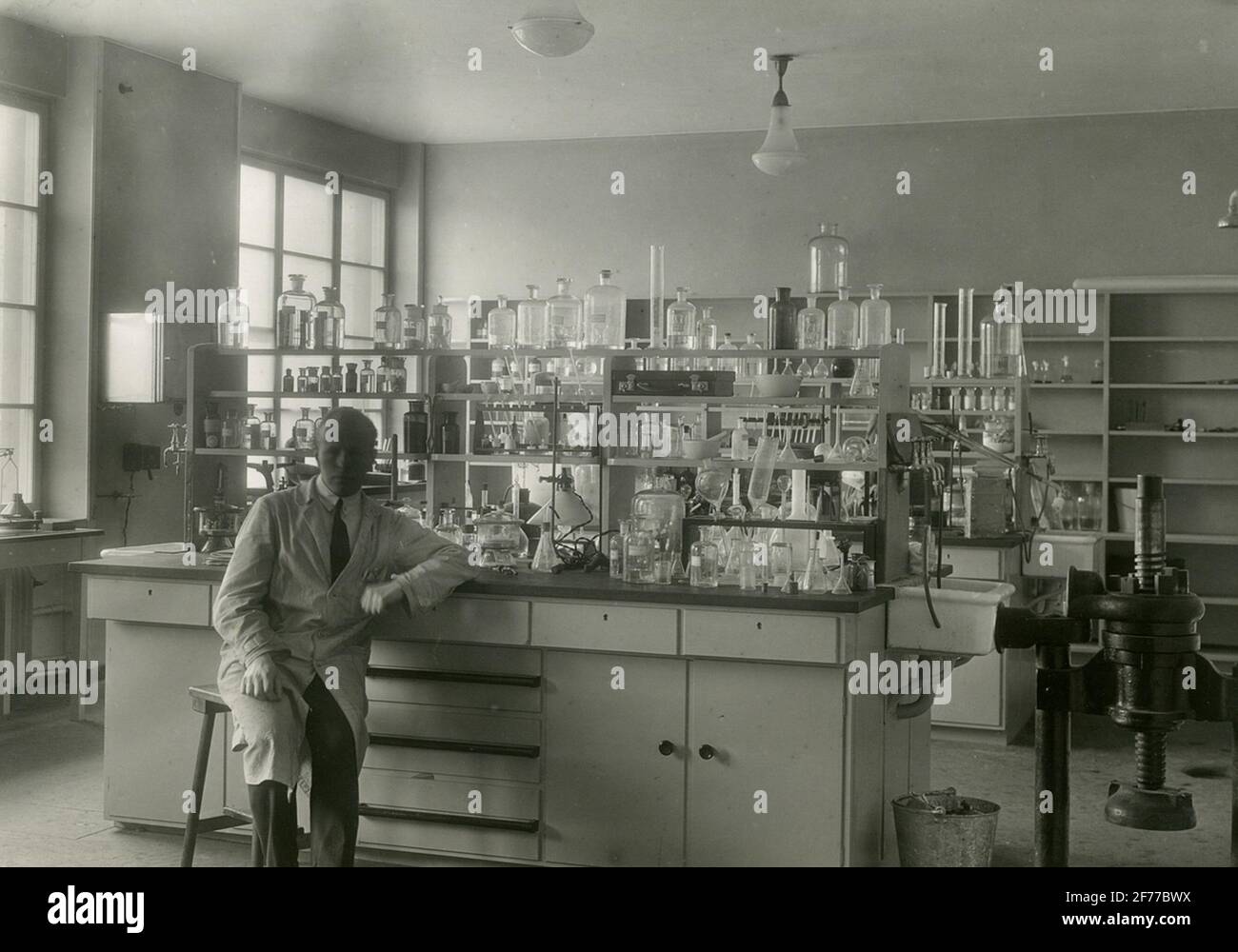 Manne siegbahn hi-res stock photography and images - Alamy