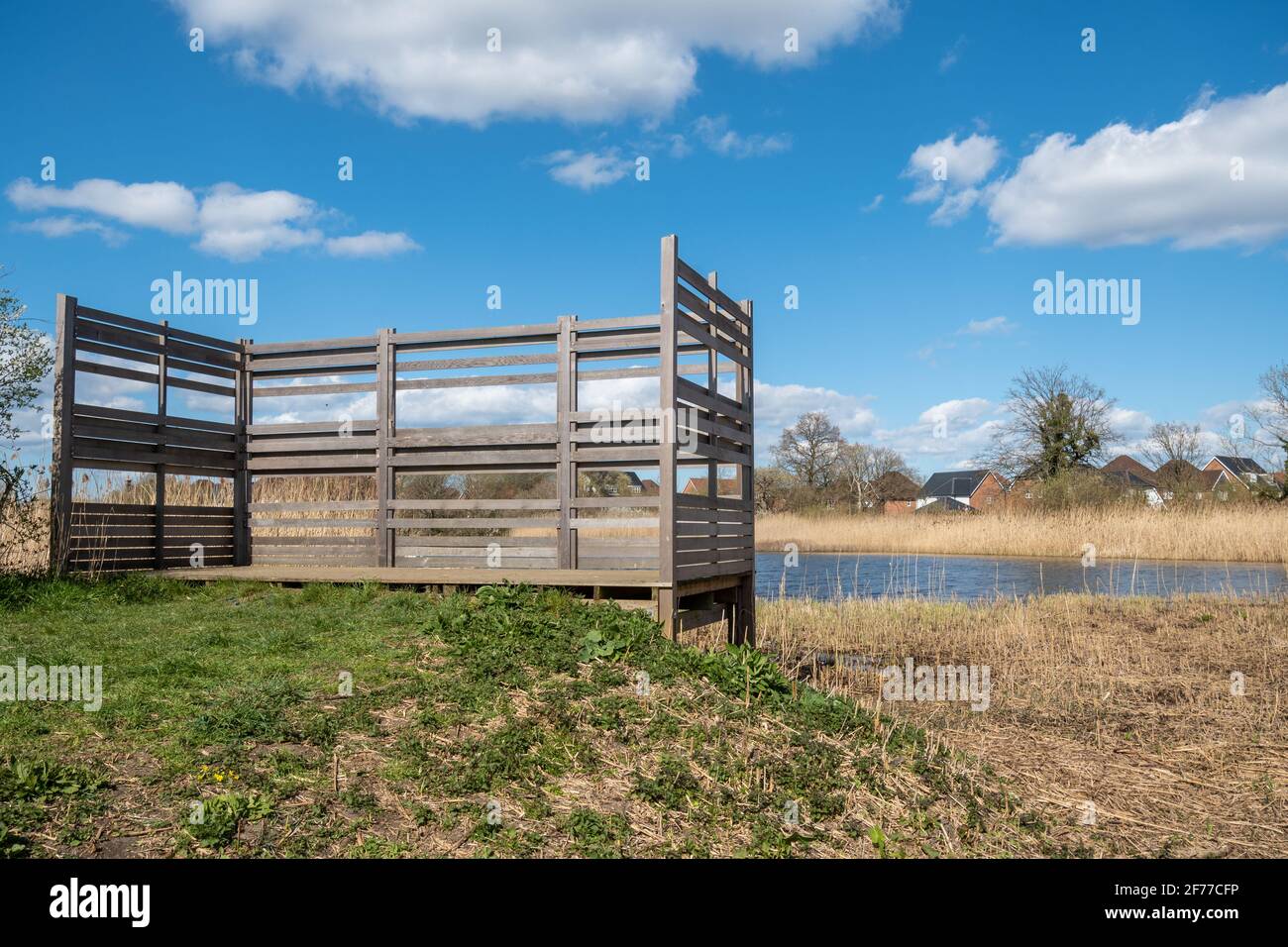 Edenbrook Country Park in Fleet, Hampshire, England, UK. A bird hide or ...