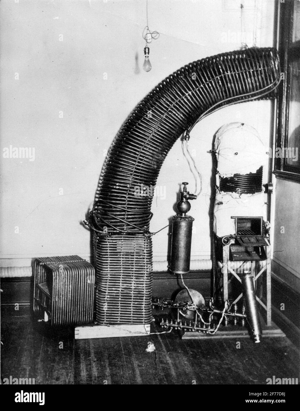 Comparison machine Black and White Stock Photos & Images - Alamy