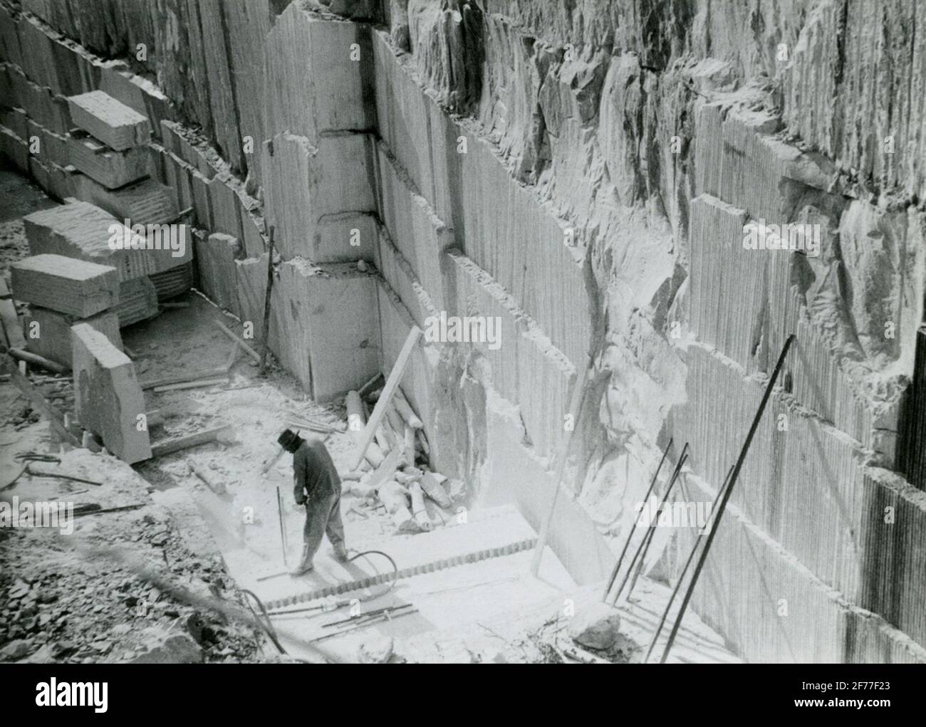 Marble wreck hi-res stock photography and images - Alamy