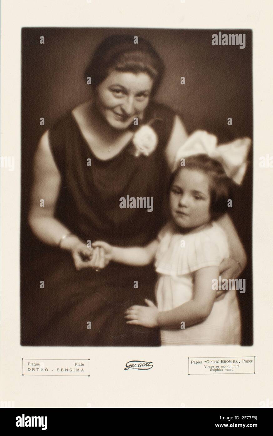 Indirect materials hi-res stock photography and images - Alamy