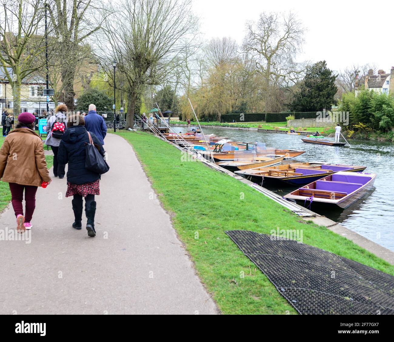 Cambridge cambridgeshire walk the backs hi-res stock photography and ...