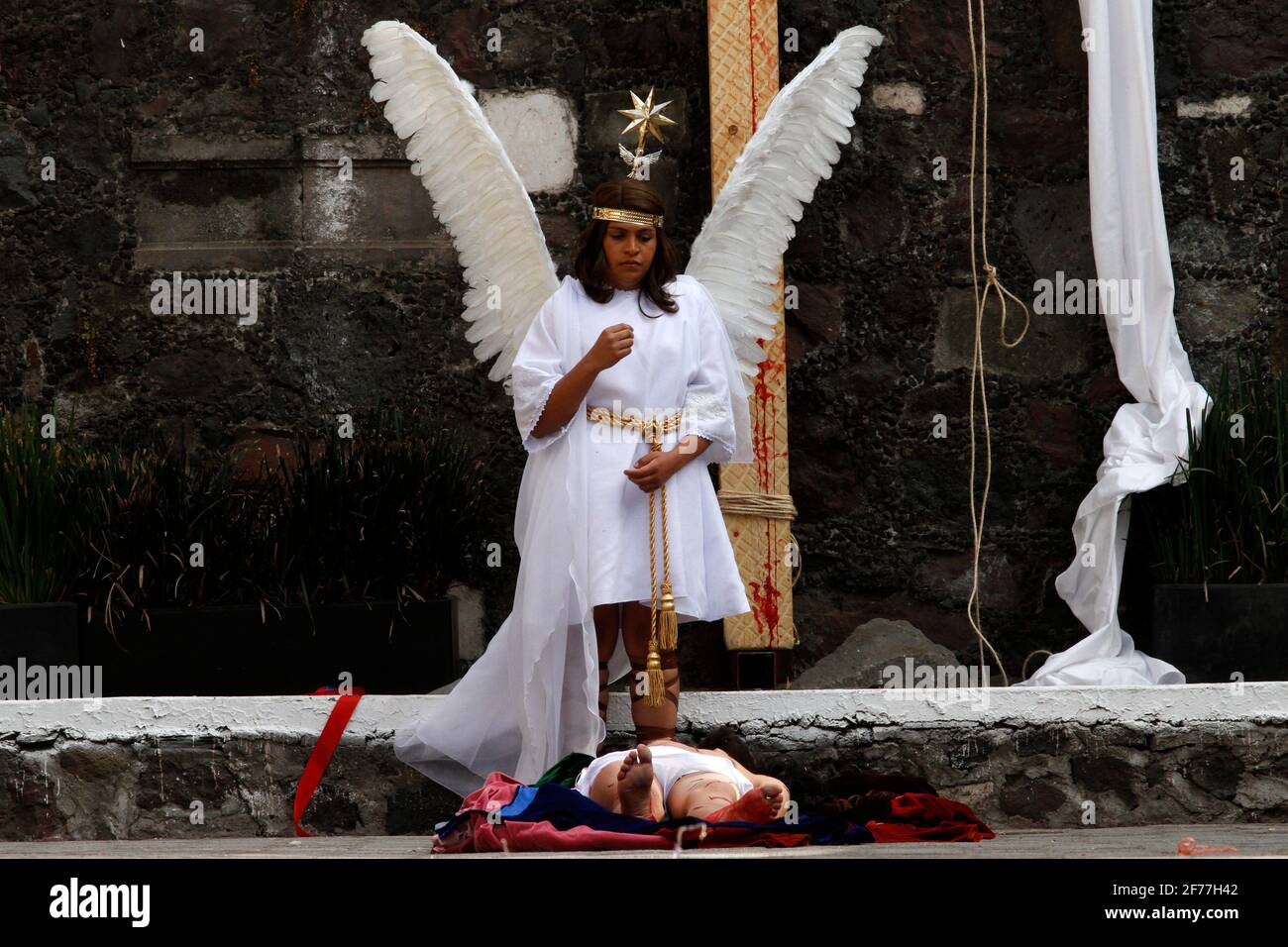 Non Exclusive: MEXICO CITY, MEXICO - APRIL 2: Catholic faithful ...