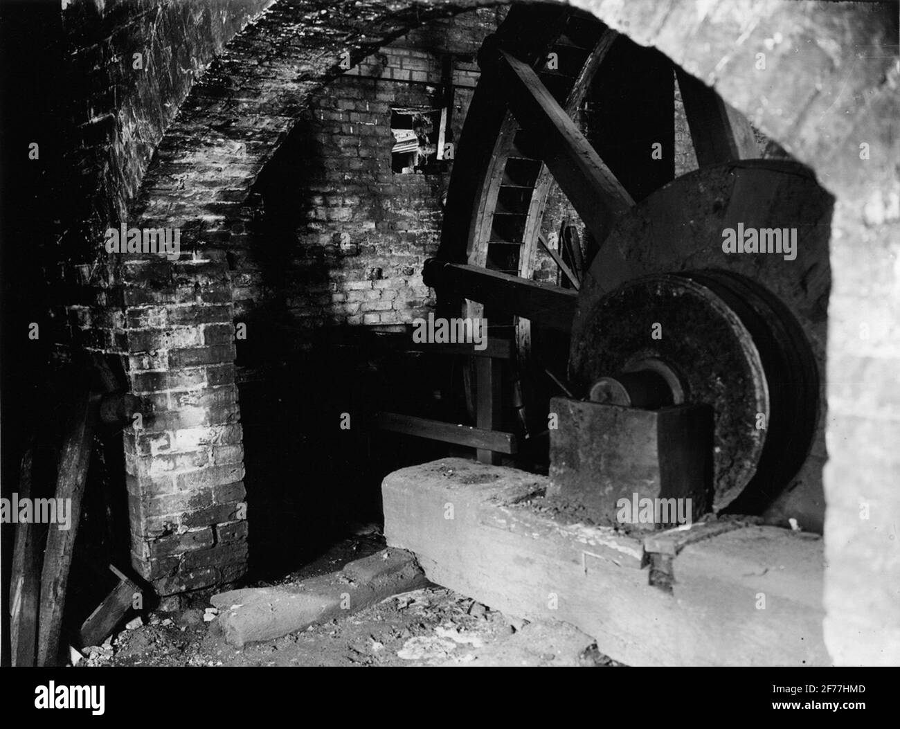 Water wheel shaft Black and White Stock Photos & Images - Alamy