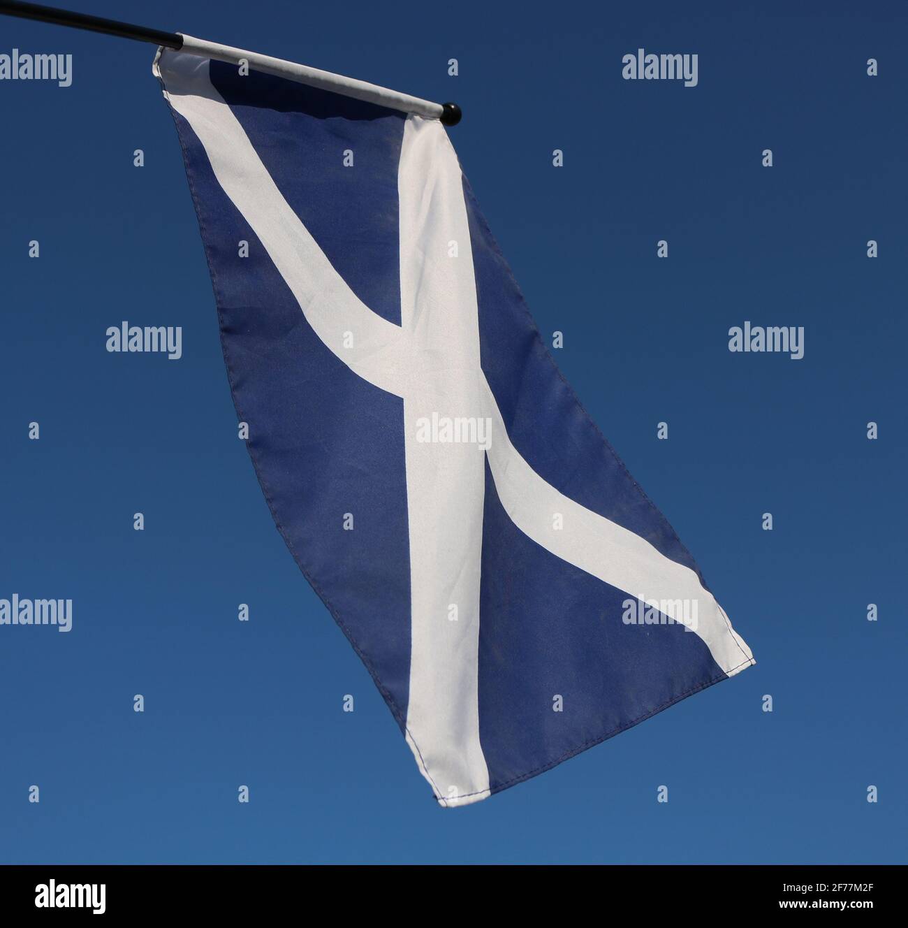 Scottish flag flying hi-res stock photography and images - Alamy
