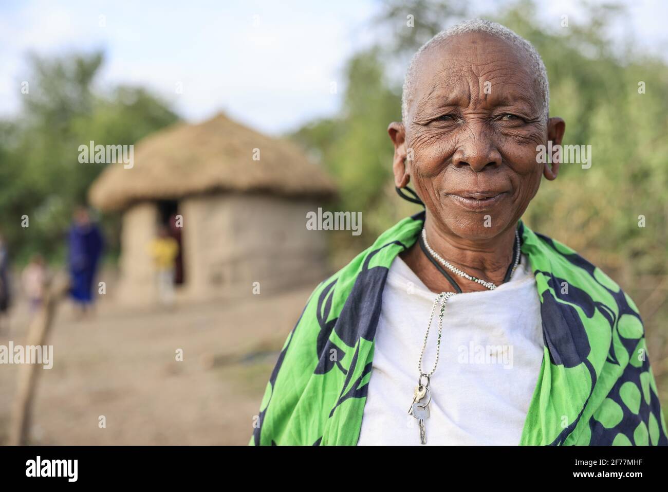 Senior woman africa hi-res stock photography and images - Alamy