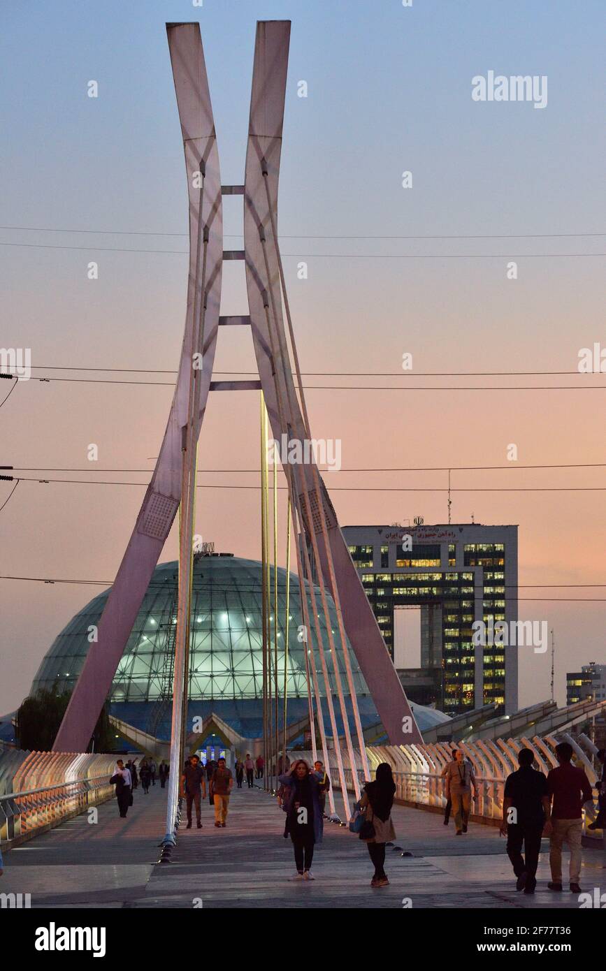 Tehran people hi-res stock photography and images - Alamy