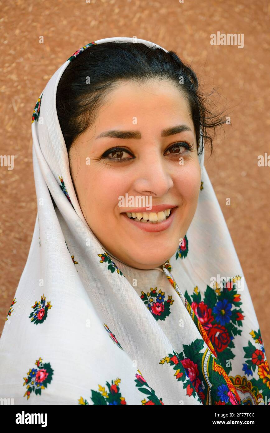 Iran people smiling hi-res stock photography and images - Alamy